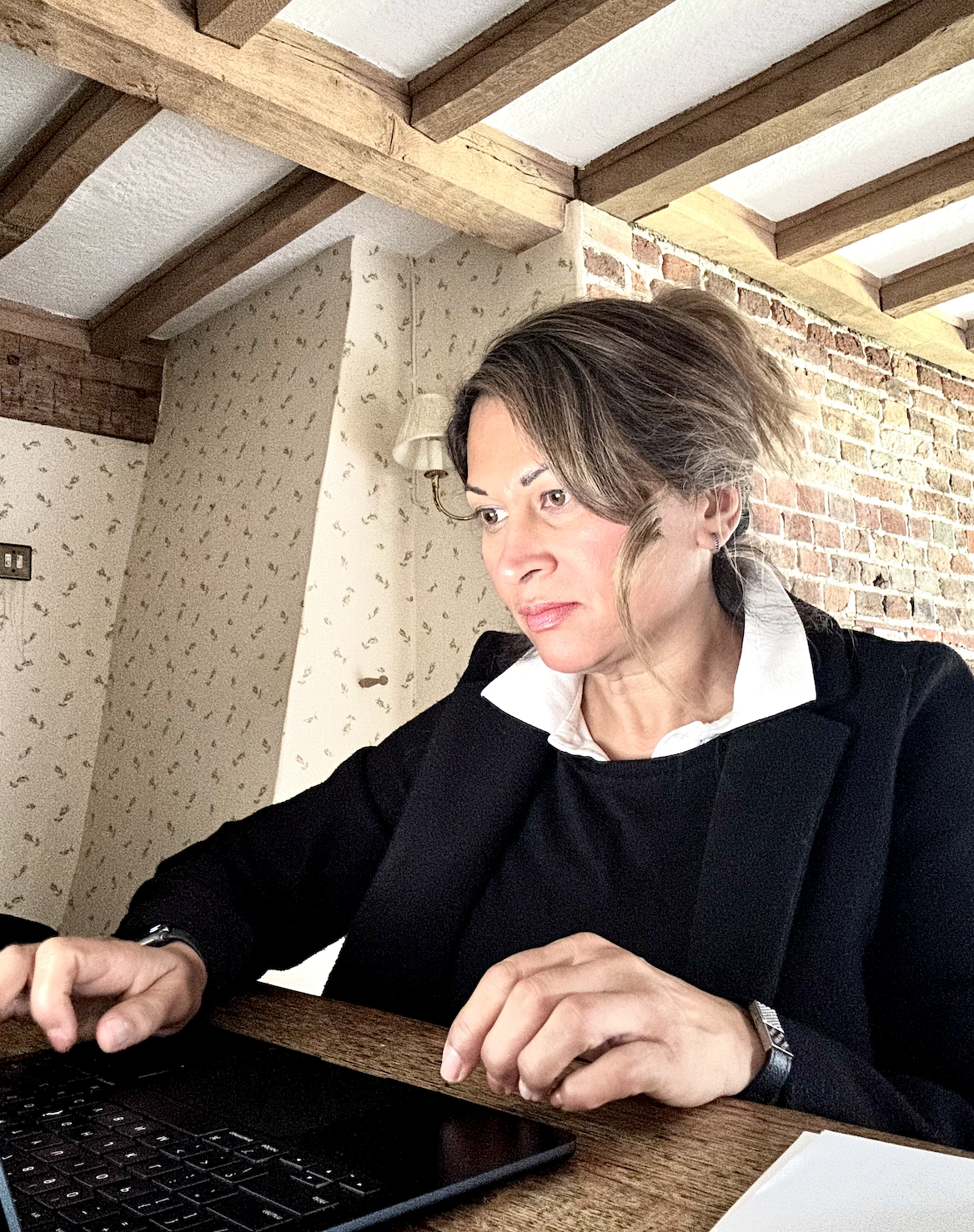 Ana Carlton PA – Personal Assistant and Concierge